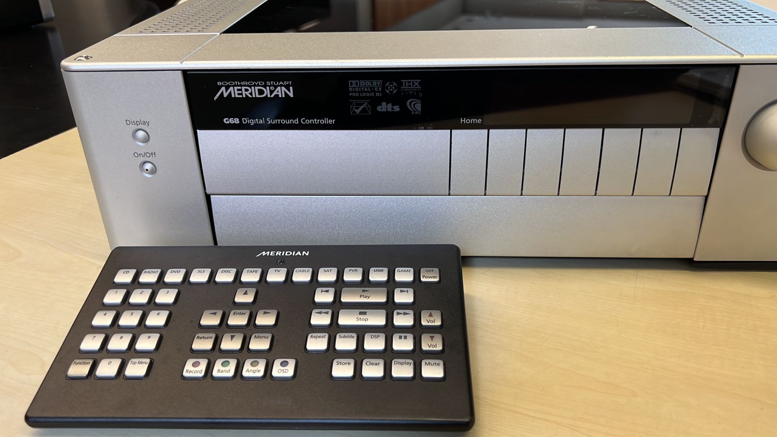 MERIDIAN G68 AV Preamp HiEnd THX ULTRA2 DOLBY DIGITAL e DTS - Loja HIFICLUB
