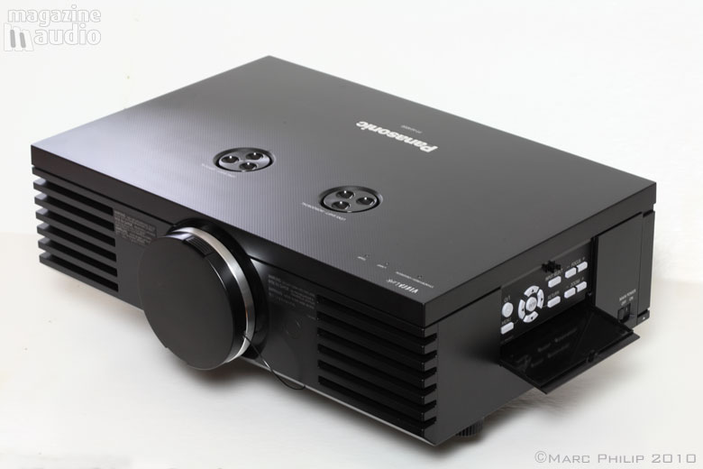 PANASONIC PTAE4000 Full HD 1600 Lumins - Loja HIFICLUB