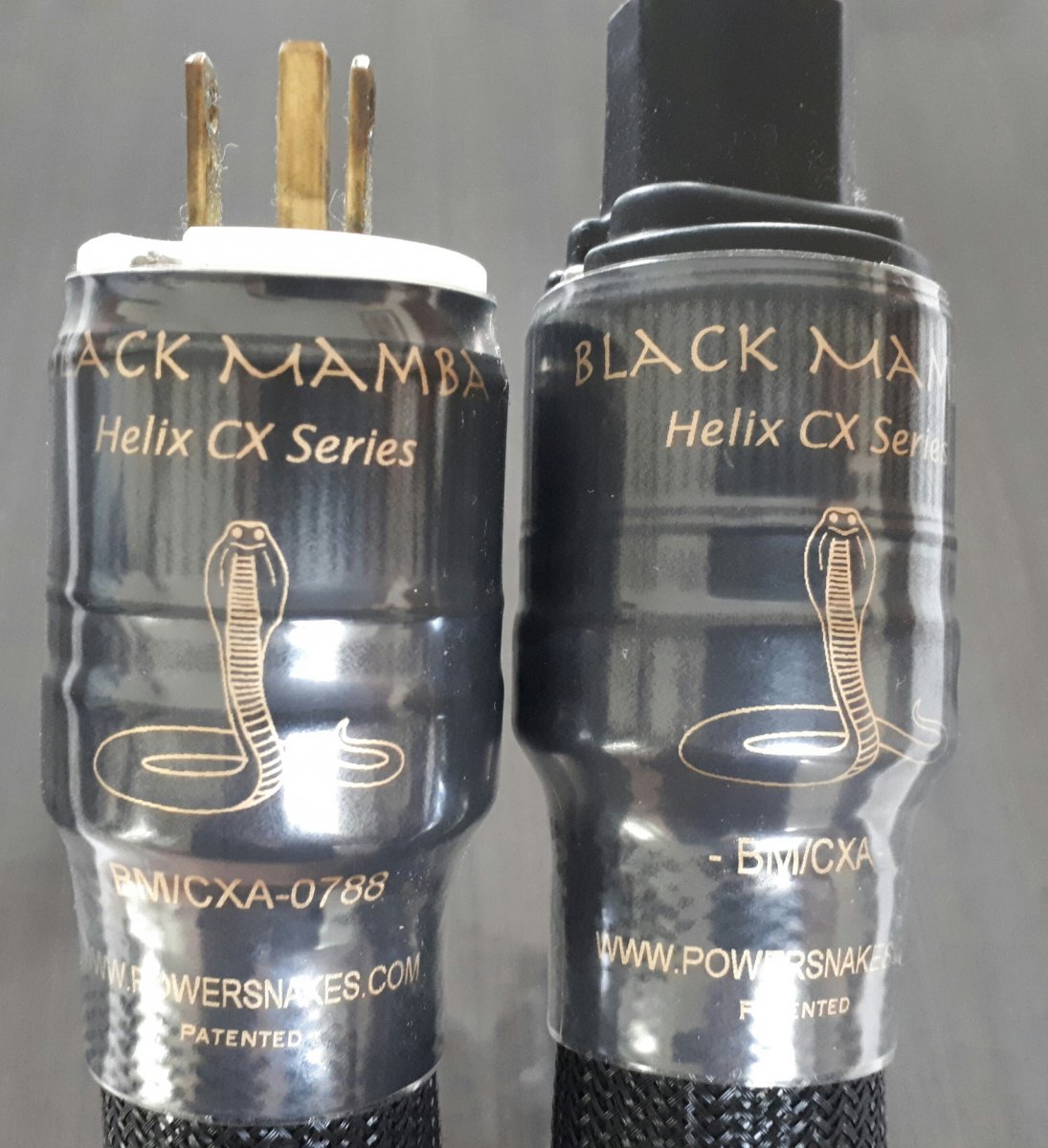 SHUNYATA BLACK MAMBA HELIX CX – 1.8 metros 20 Amperes - Loja HIFICLUB